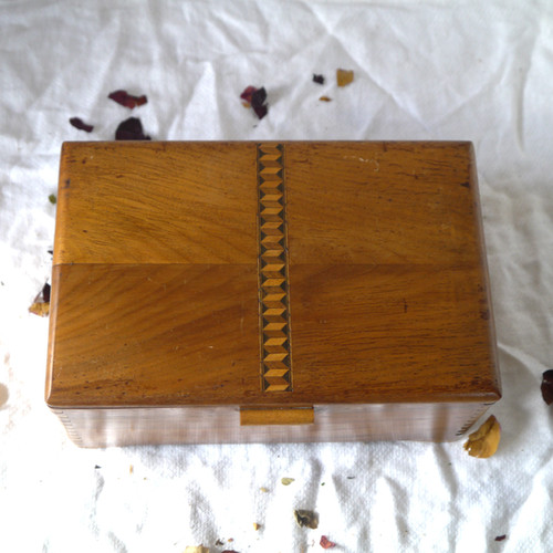 Vintage Inlaid Box with internal Mirror | Milner & Pearce