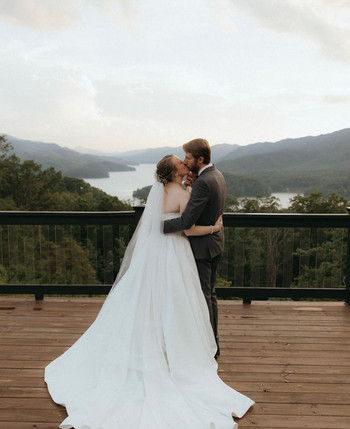 Wedding Venue | Blue Mountanya-the Resort | Watauga Lake, Butler, TN.