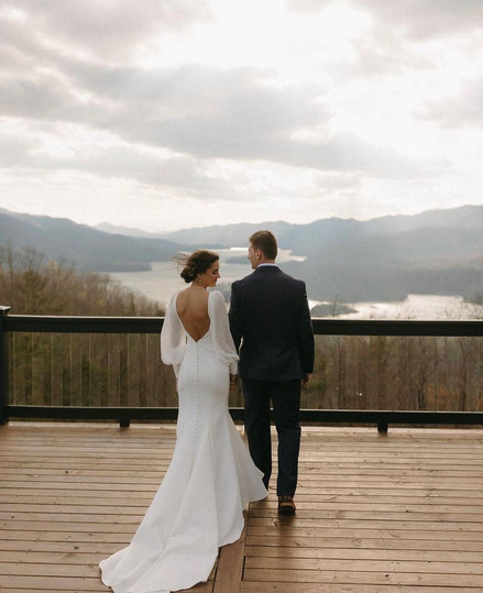 Wedding Venue | Blue Mountanya-the Resort | Watauga Lake, Butler, TN.
