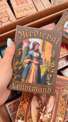 Medieval Lenormand Oracle cards | La libélula de Marta