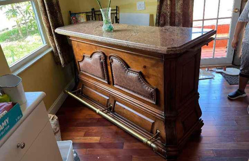 Michael Amini "Tuscano" Bar | Principitos Furnitur