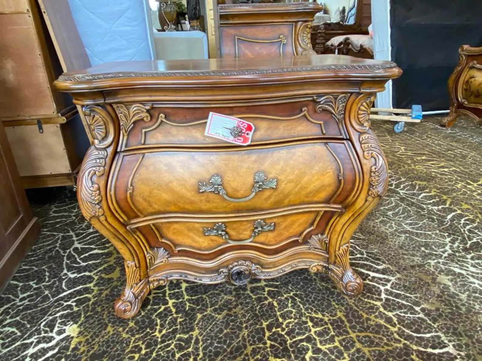 Michael Amini King Size "Palais Royale" Bedroom Set | Principitos Furnitur