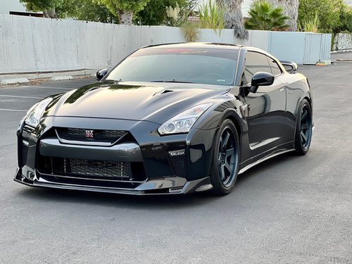 N-Tune Spec T Side Skirts (CF): 2017-2022 Nissan R35 GTR | Little Garage