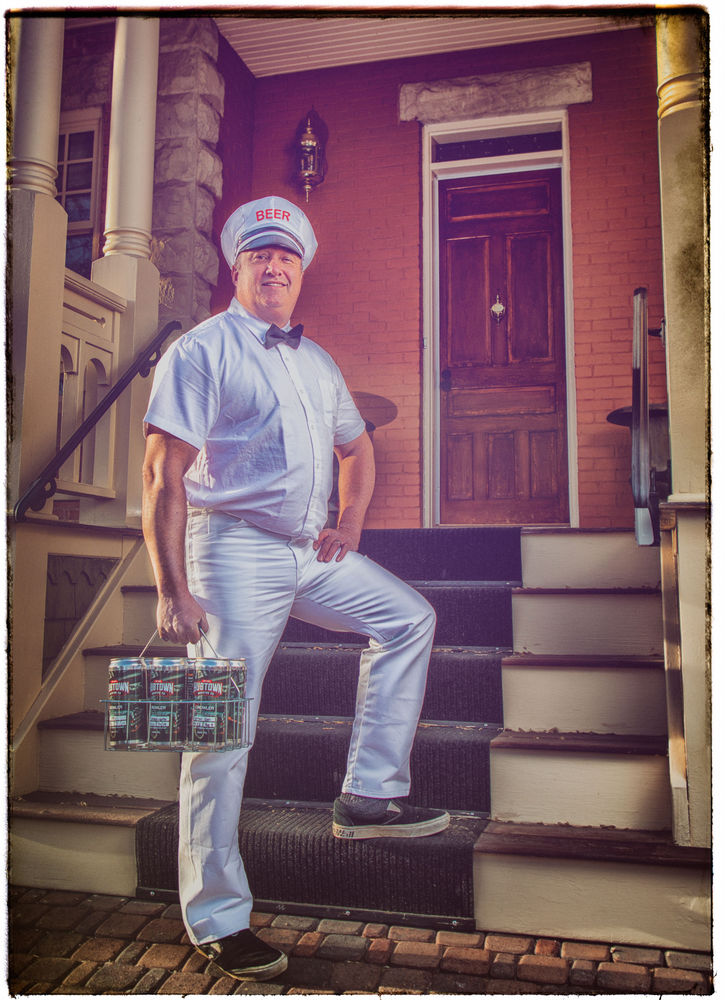 The BEER MAN is coming, the BEER MAN is coming!