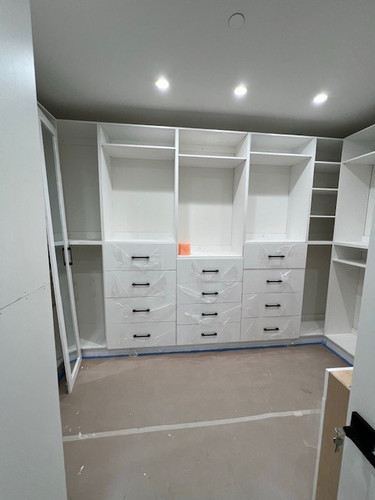 Closet | Javin Kitchen Cabine