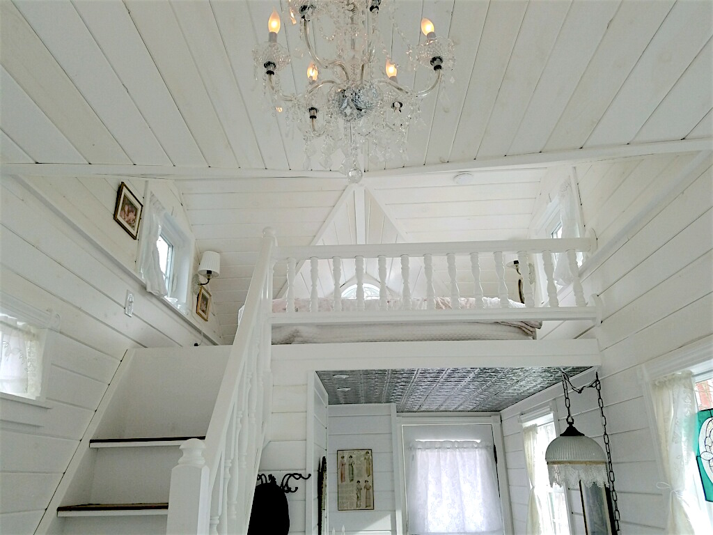 Cottage Tiny House | Tiny Digs Tiny House Hotel in Portland