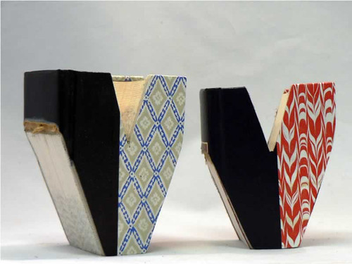 Alphabet Mini Book Letter "V" | letterlounge