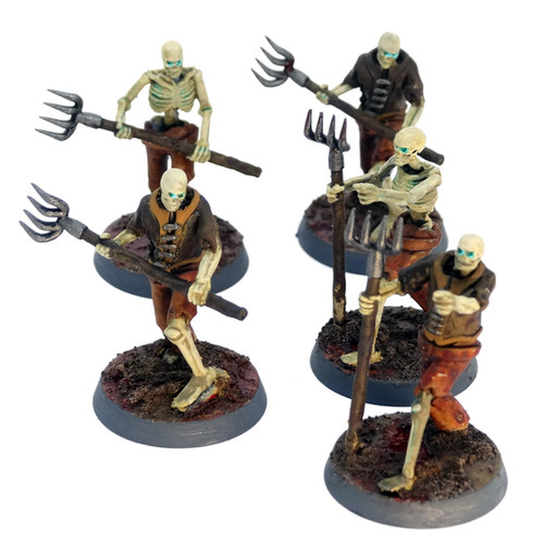 Undead farmers/peasant fantasy resin miniatures | Mystic Pigeon Gaming