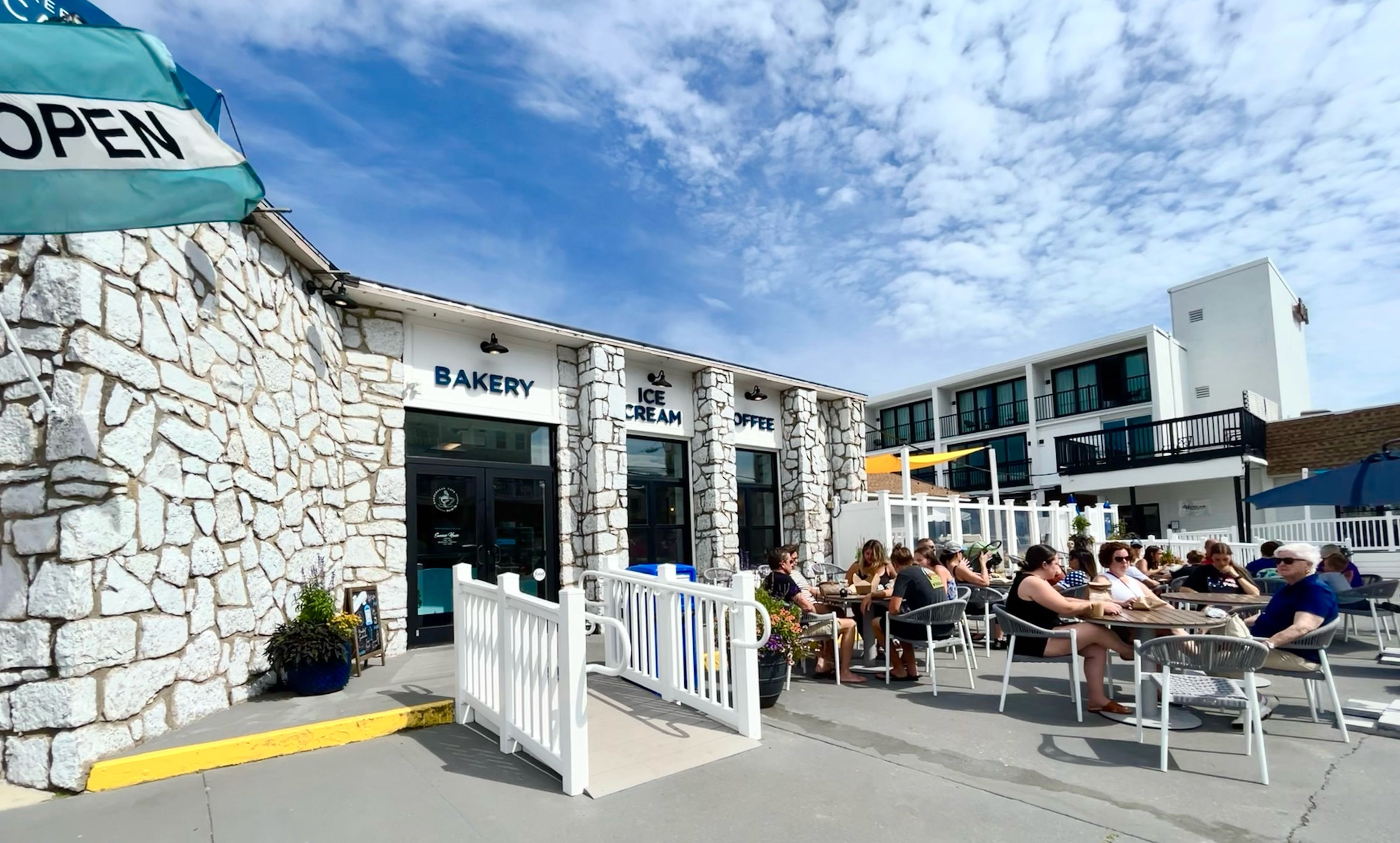 BREAKFAST & SWEETS MENU | Shorebreak Cafe