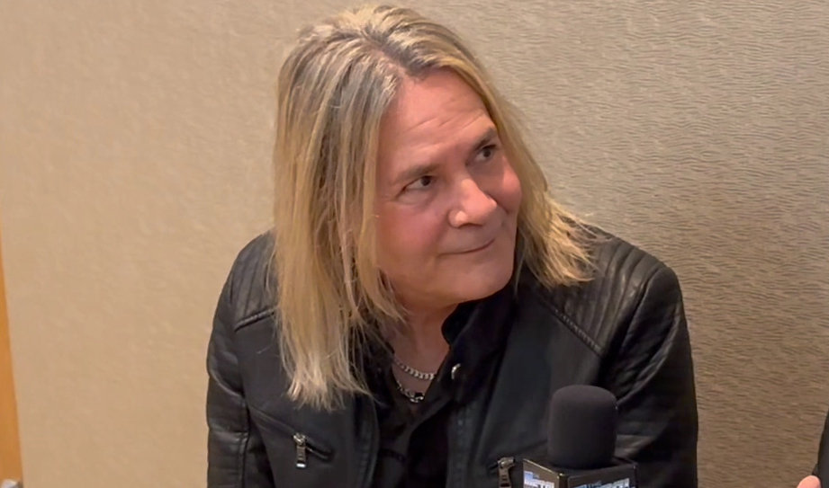 Ex-Quiet Riot Guitarist Carlos Cavazo Says There Are Unreleased Metal ...