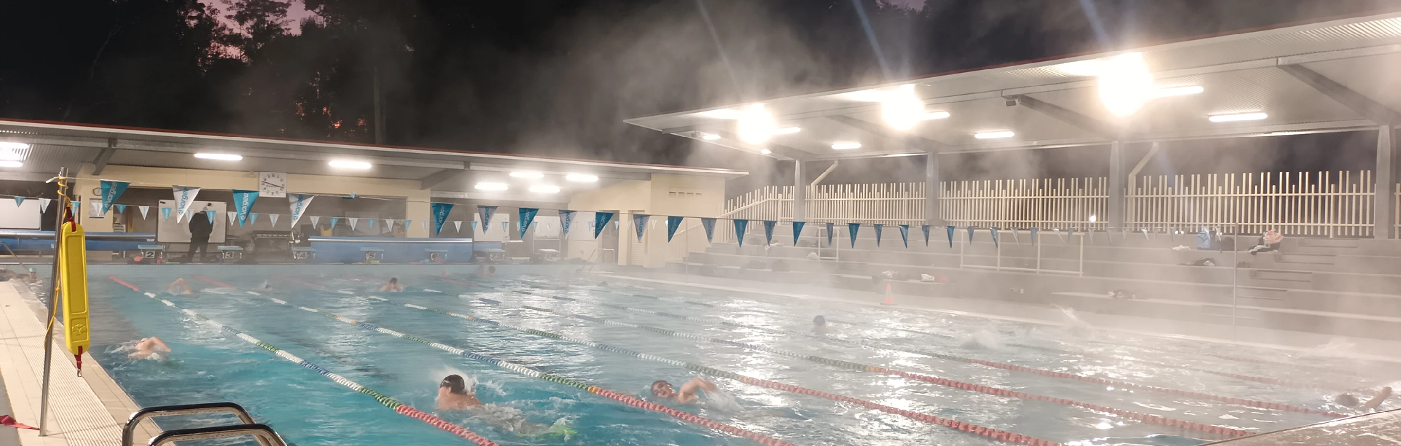 HOME | Phoenix Swimming