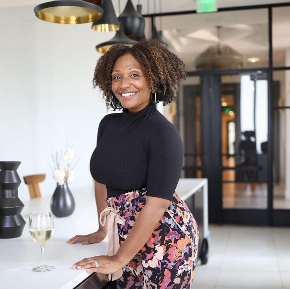 Momview: Starring Kia Williams