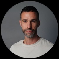 Yoav Schlezinger, Creative Manager