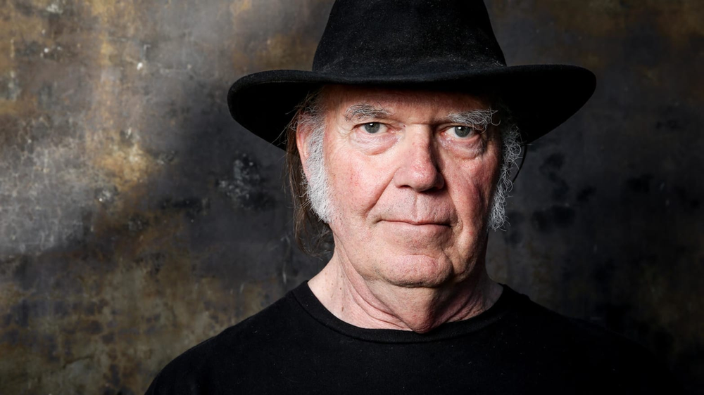 Neil Young Spotlight Old Man With A Heart Of Gold neil-young-spotlight-old-man-with-a-heart-of-gold