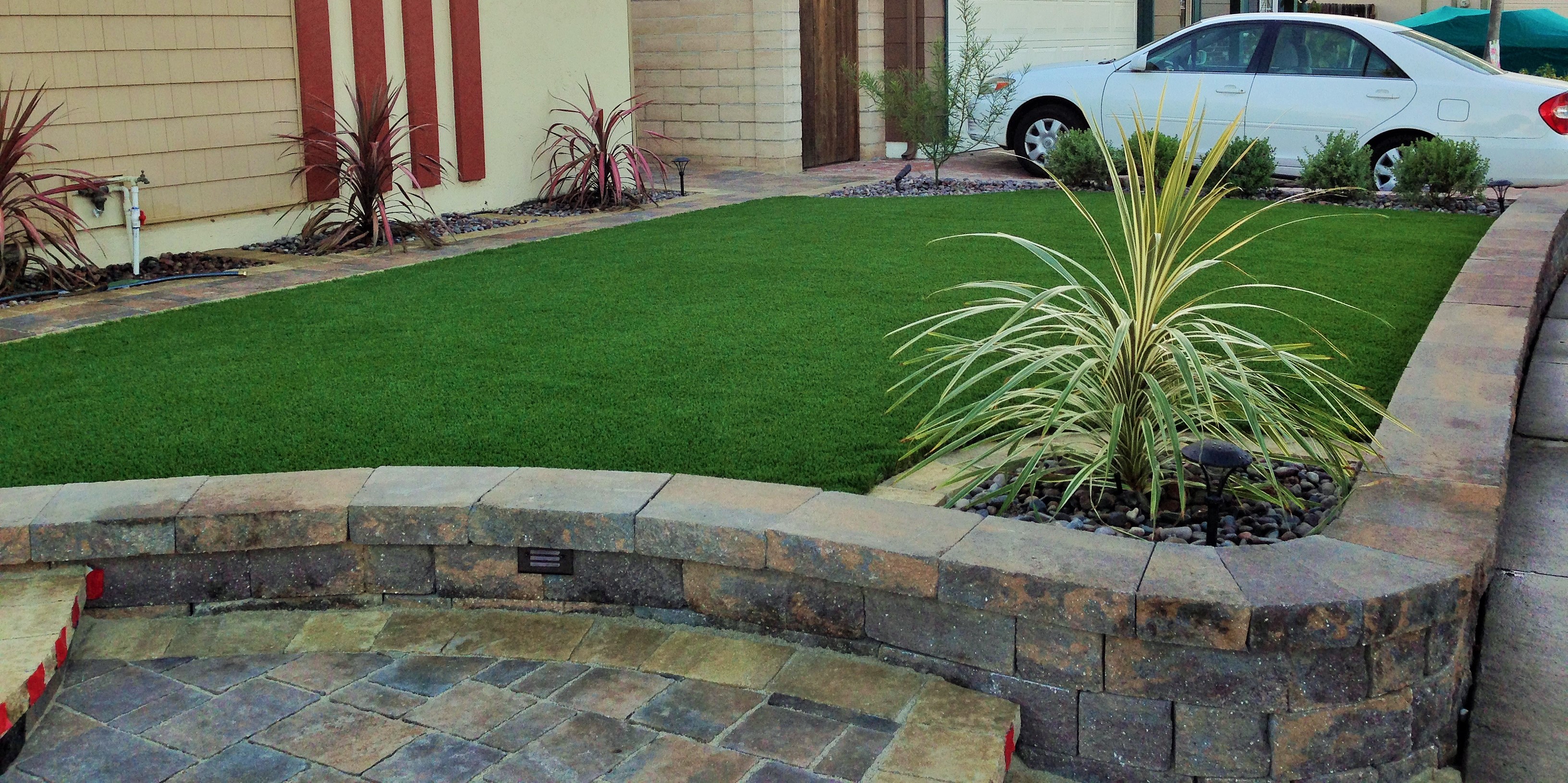 River Rock Outscape | Gallery