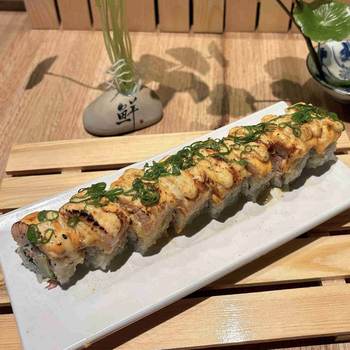 Dodomi Sushi Rotary | Order Now | Best sushi in Chicago | Chicago, IL