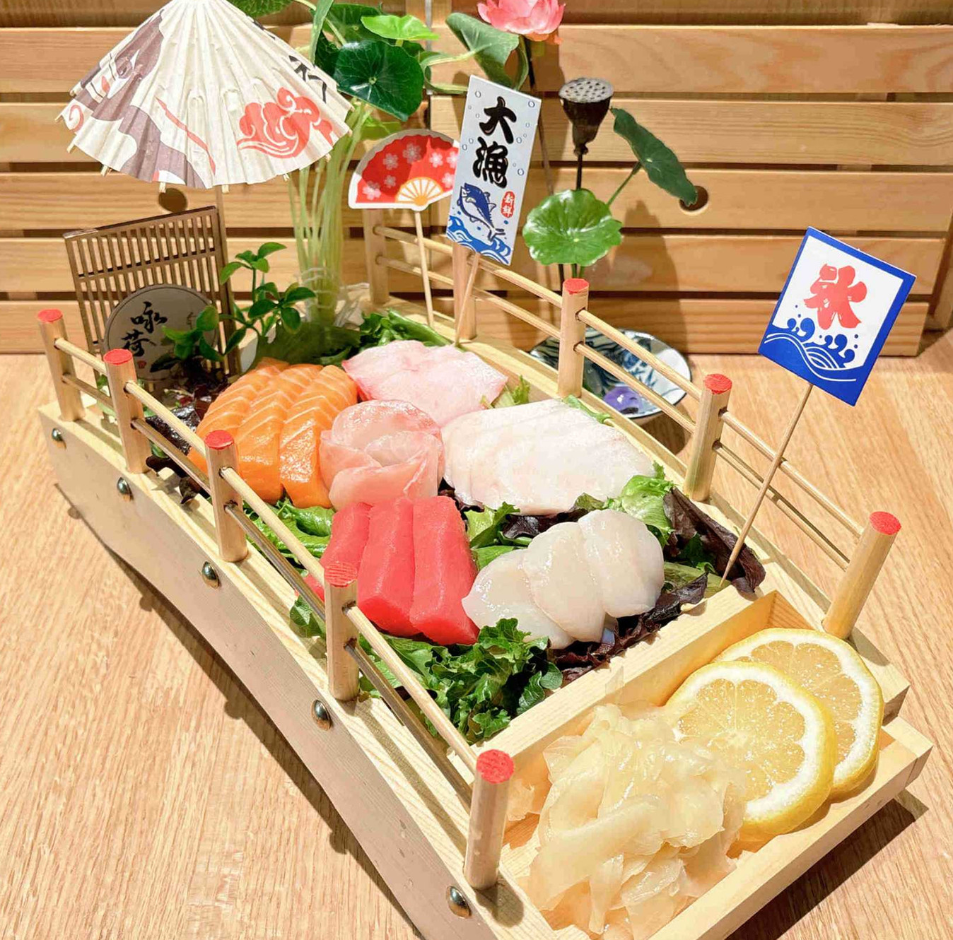 Dodomi Sushi Rotary | Order Now | Best sushi in Chicago | Chicago, IL