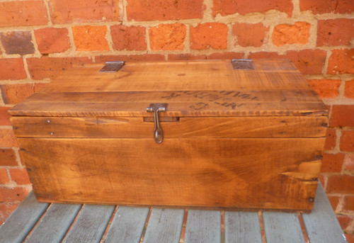 Old Trunk made of recycled Starch box | Antique Effects