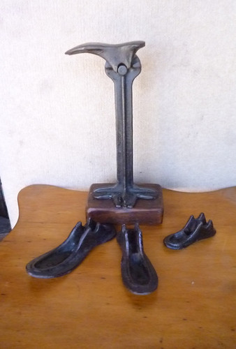 Original cast iron multi boot last | Antique Effects