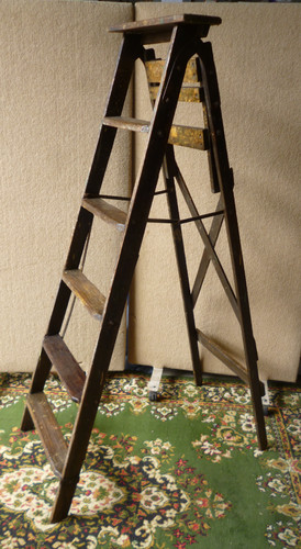 Rustic old step ladder | Antique Effects
