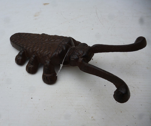 Beetle boot jack cast iron | Antique Effects