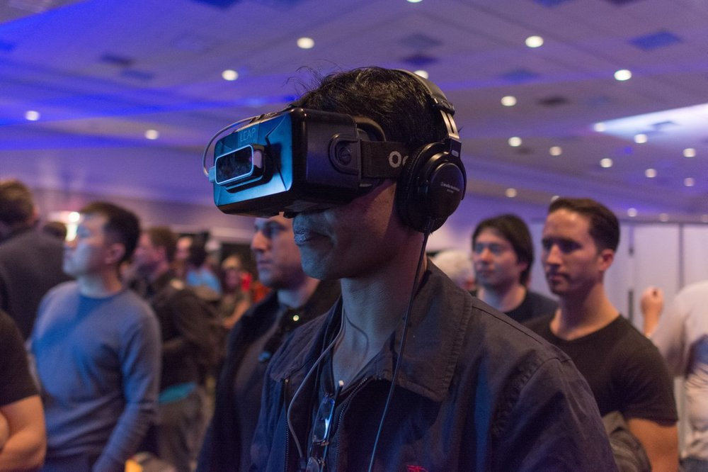 How (and Why) to Incorporate Virtual Reality Into Your Next Event