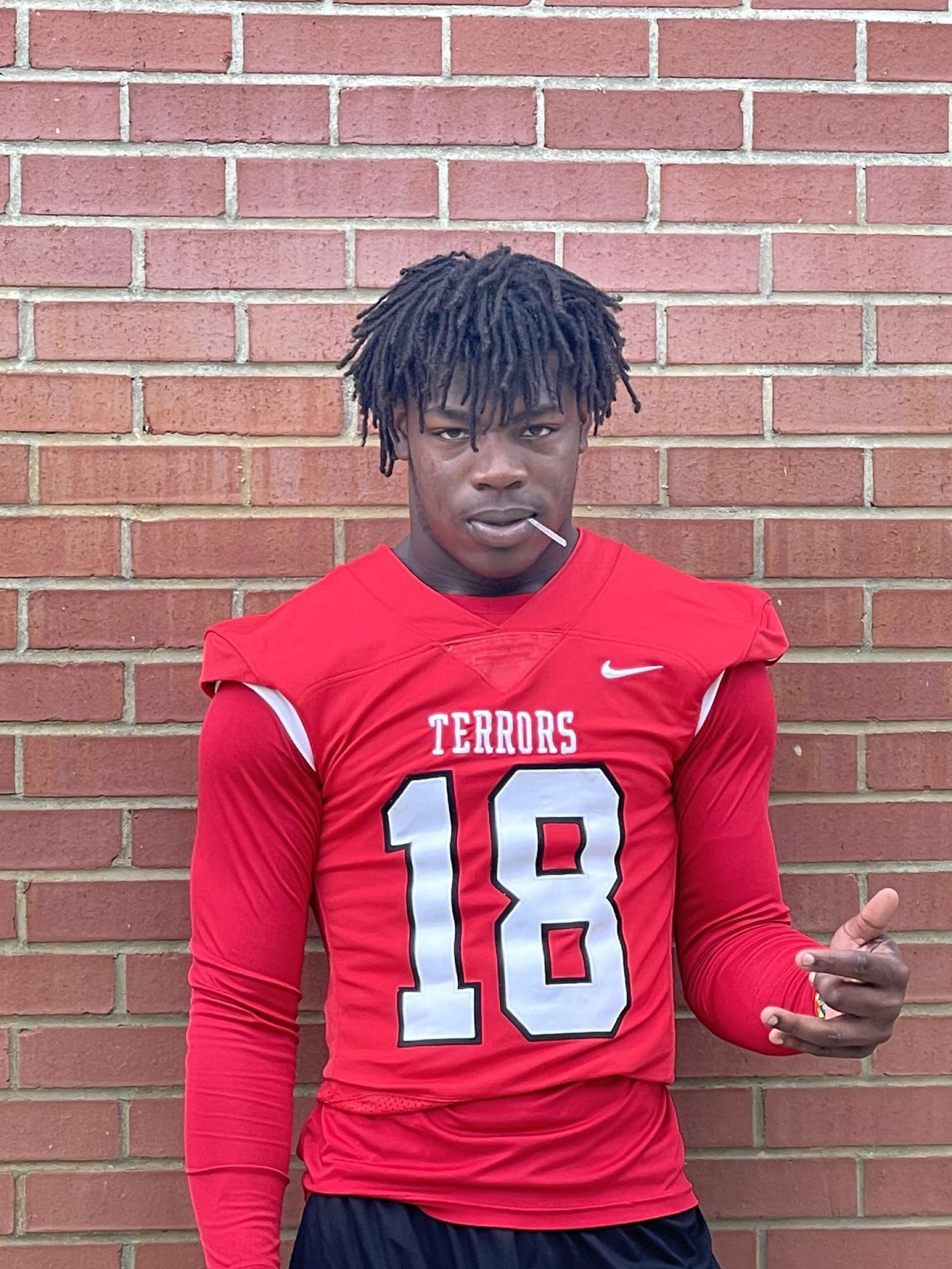 TaiShaun Thomas Player Card | Football | The Athletic Academy