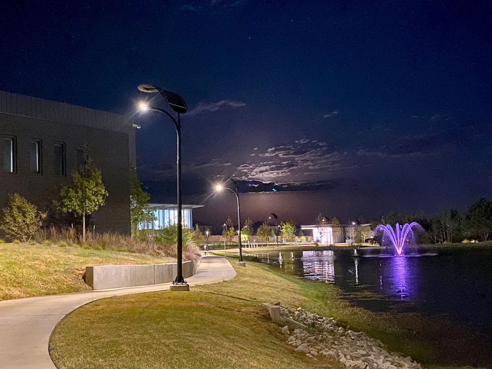 How Solar-Powered LED Street Lights Can Transform Retention Ponds To ...