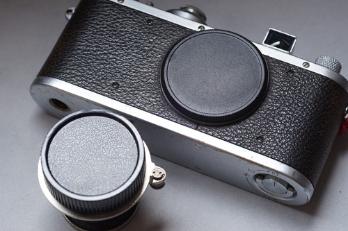 New Leica LTM/L39 body & rear lens caps | the-latent-image