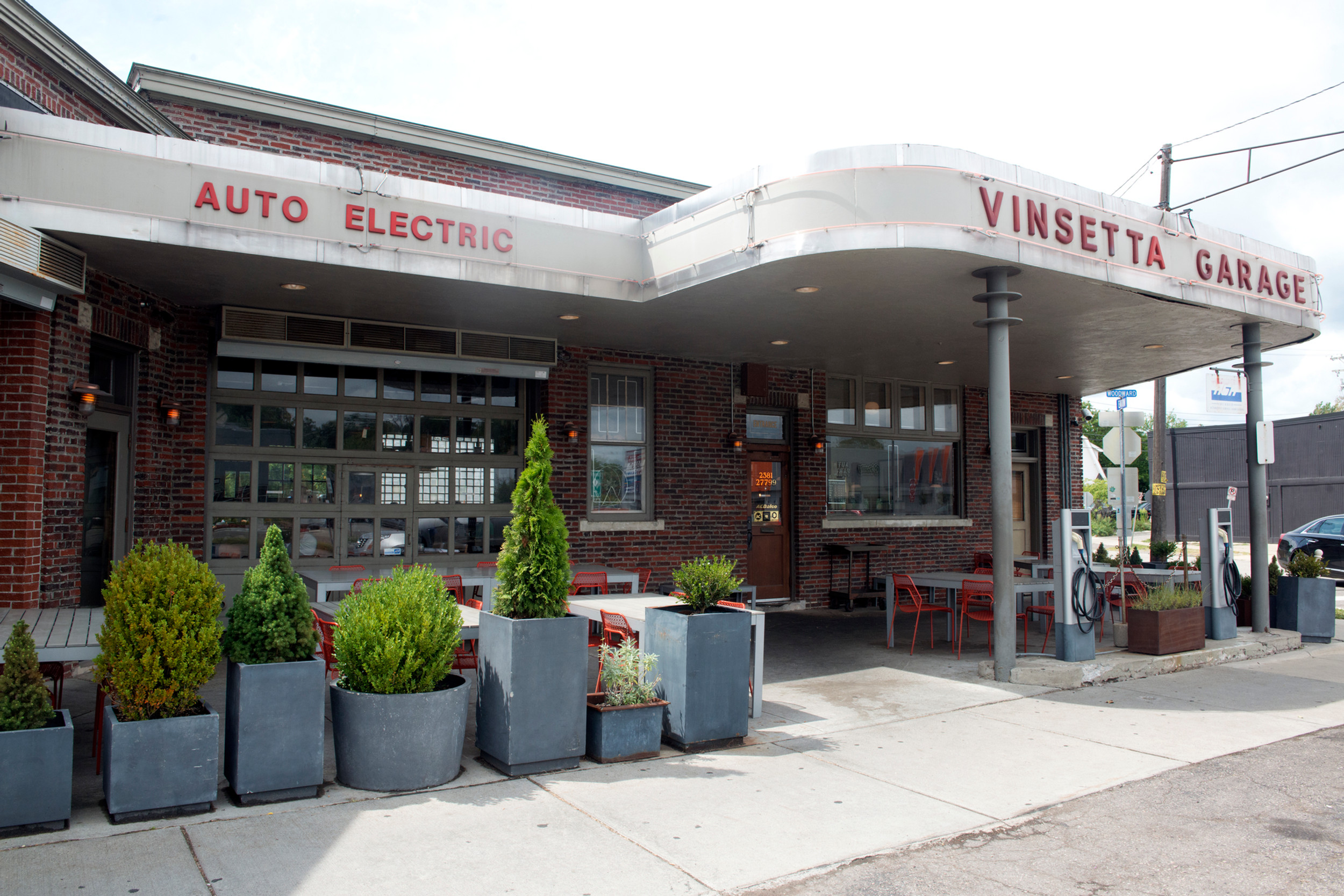 HOME | Vinsetta Garage | Berkley, Michigan | Restaurant