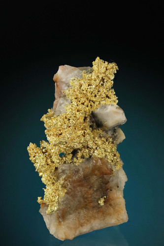Native Gold Crystals on Quartz - Mariposa, California U.S.A. | StellarRite