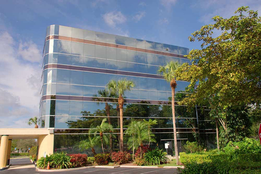 Why Us - What Makes Us Different? | Law Offices of Alex T. Barak, P.A.