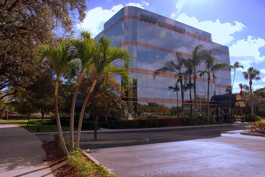 Why Us - What Makes Us Different? | Law Offices of Alex T. Barak, P.A.