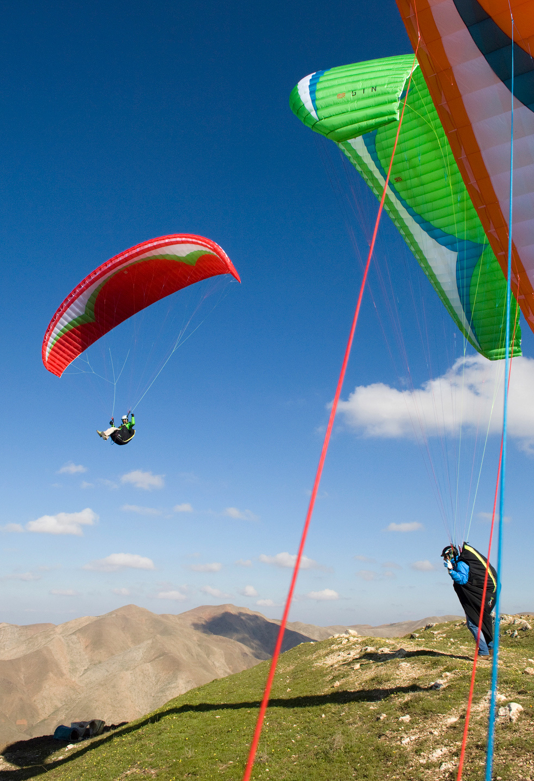 Wings & Waves | paragliding courses