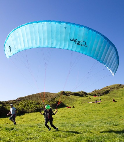 Wings & Waves | paragliding courses