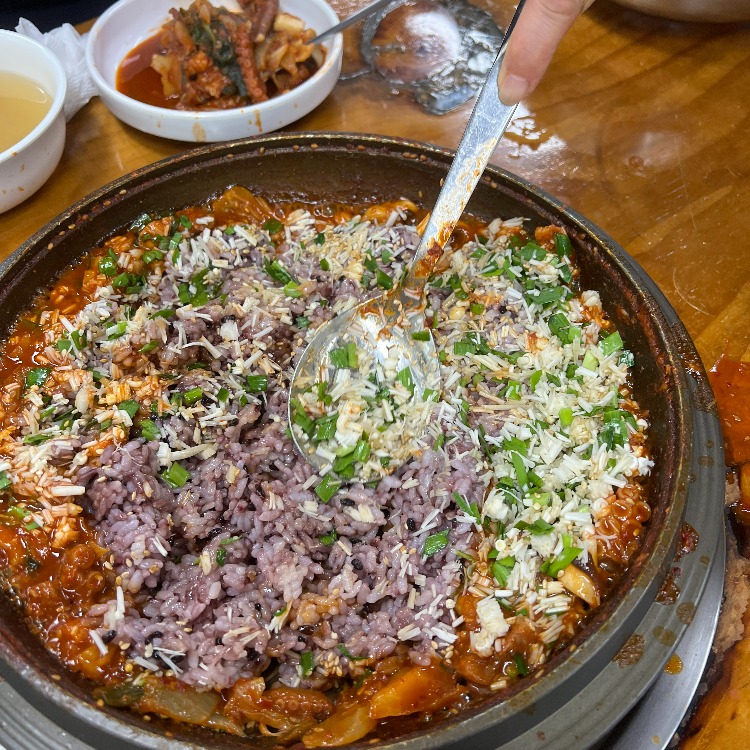 Octopus Hot Pot, a Korean delicacy not for the faint-hearted