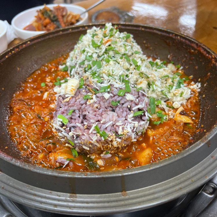 Octopus Hot Pot, a Korean delicacy not for the faint-hearted