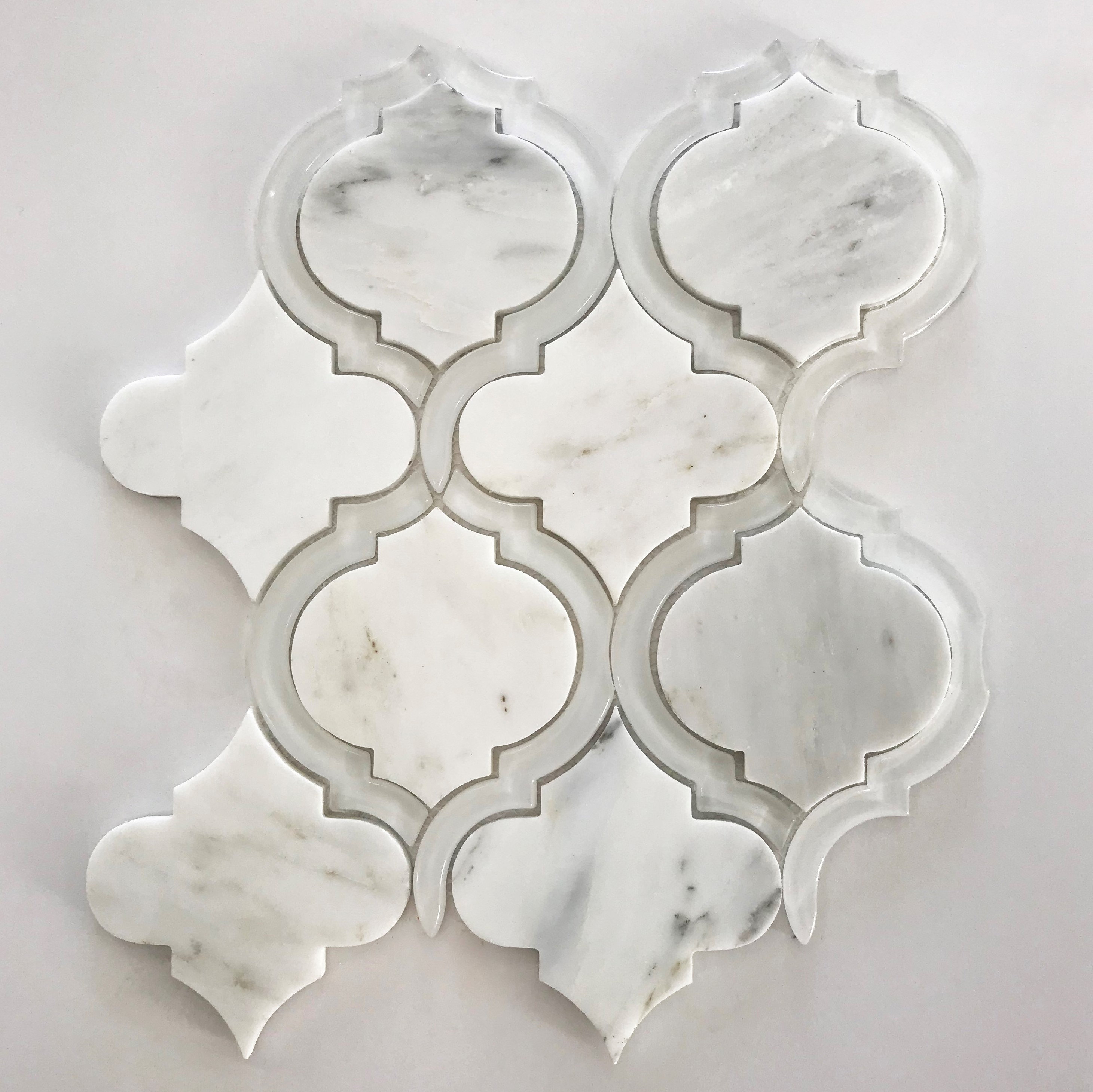 Waterjet Arabesque Sino & White Glass | Cercan Tile