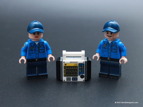 Minifigure - Paramedic + Defibrillator | brickdesigners
