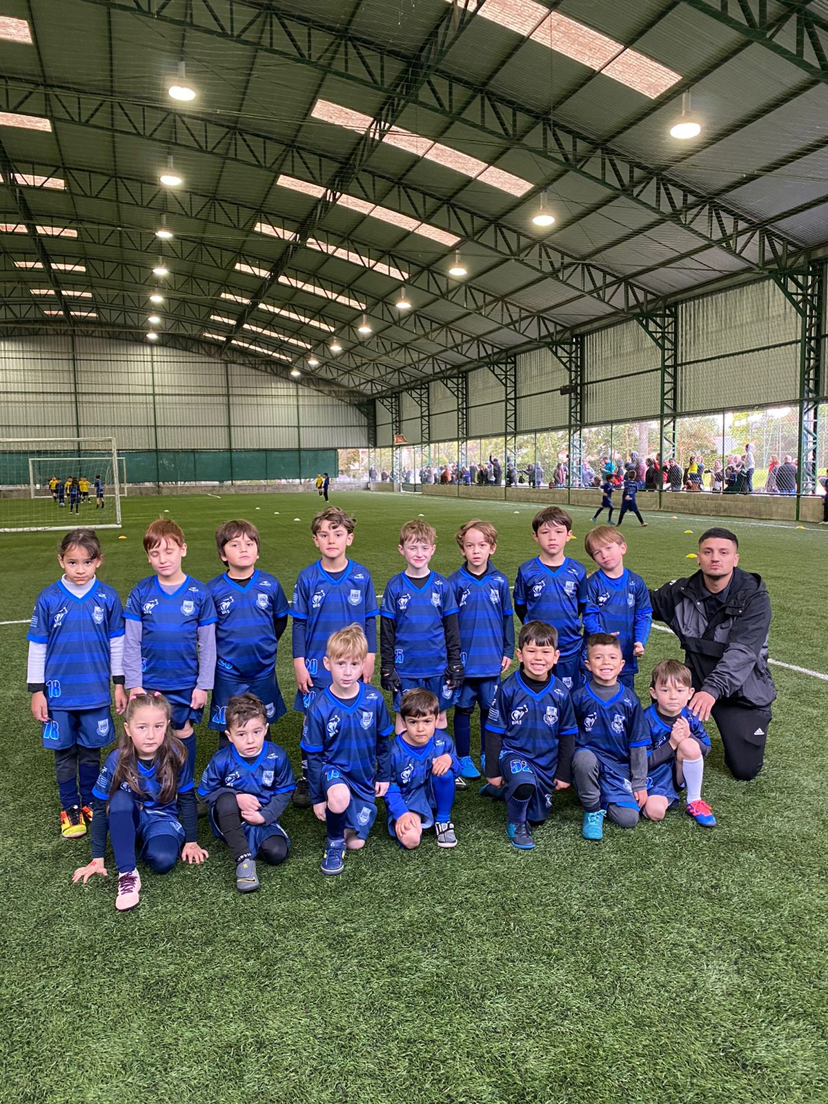 Escolinha de futebol da Duque realiza amistosos contra escolinha do Athletico