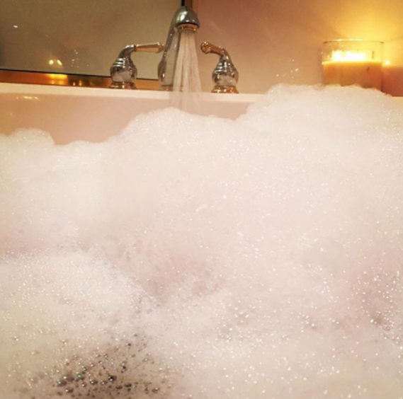 How To Curate The Perfect Bubble Bath