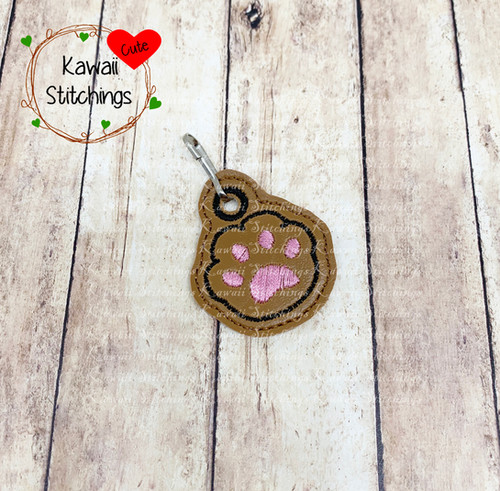 Cat Paw Zipper Pull | Kawaii Stitchings