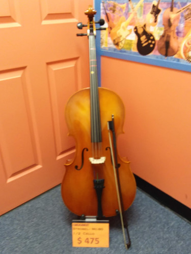 Strobel Cello / MC-80......1/2 size | brass-on-ivory-music