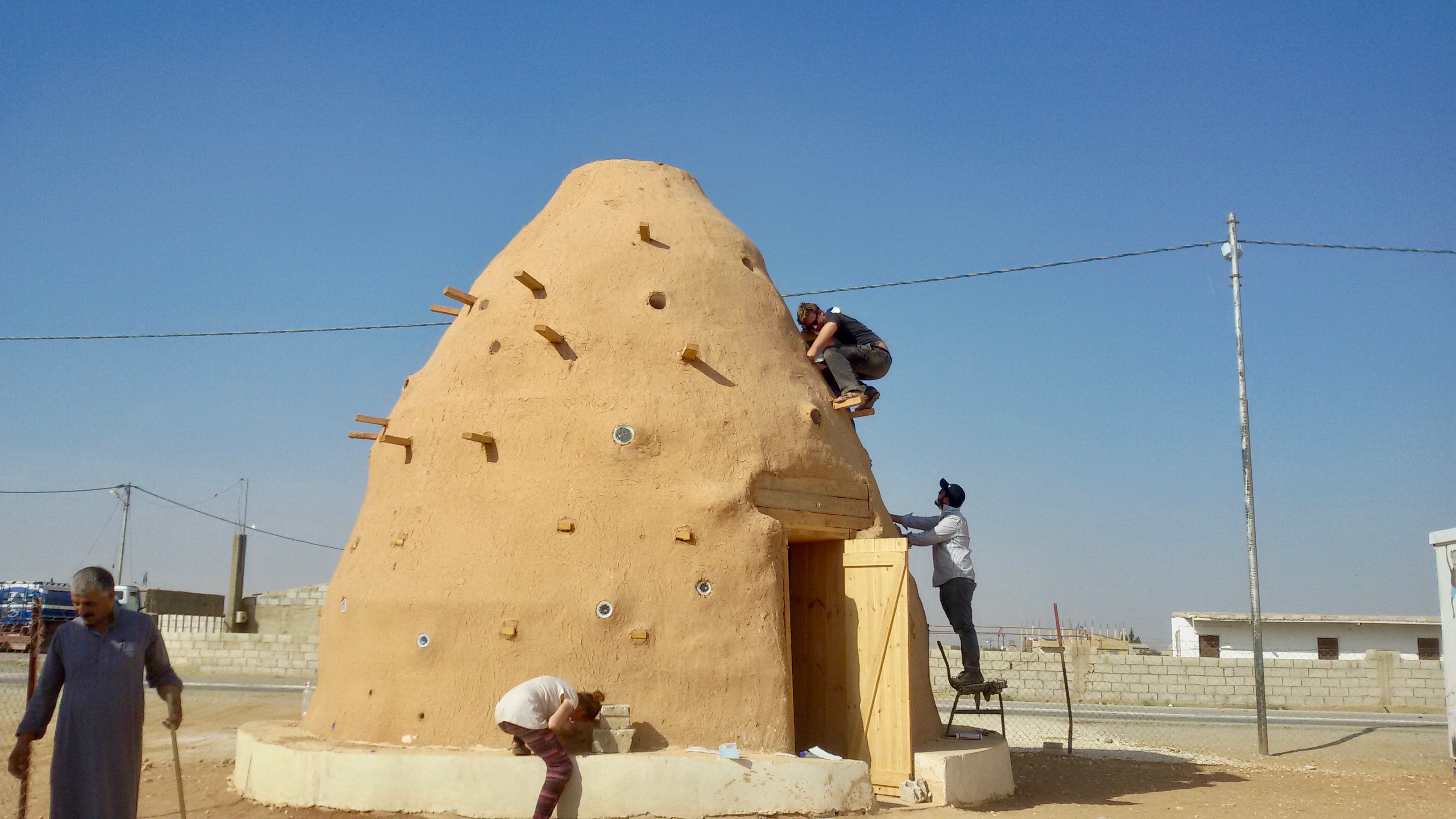 Solar Bottle Lights for a Classroom in Zaatari Village