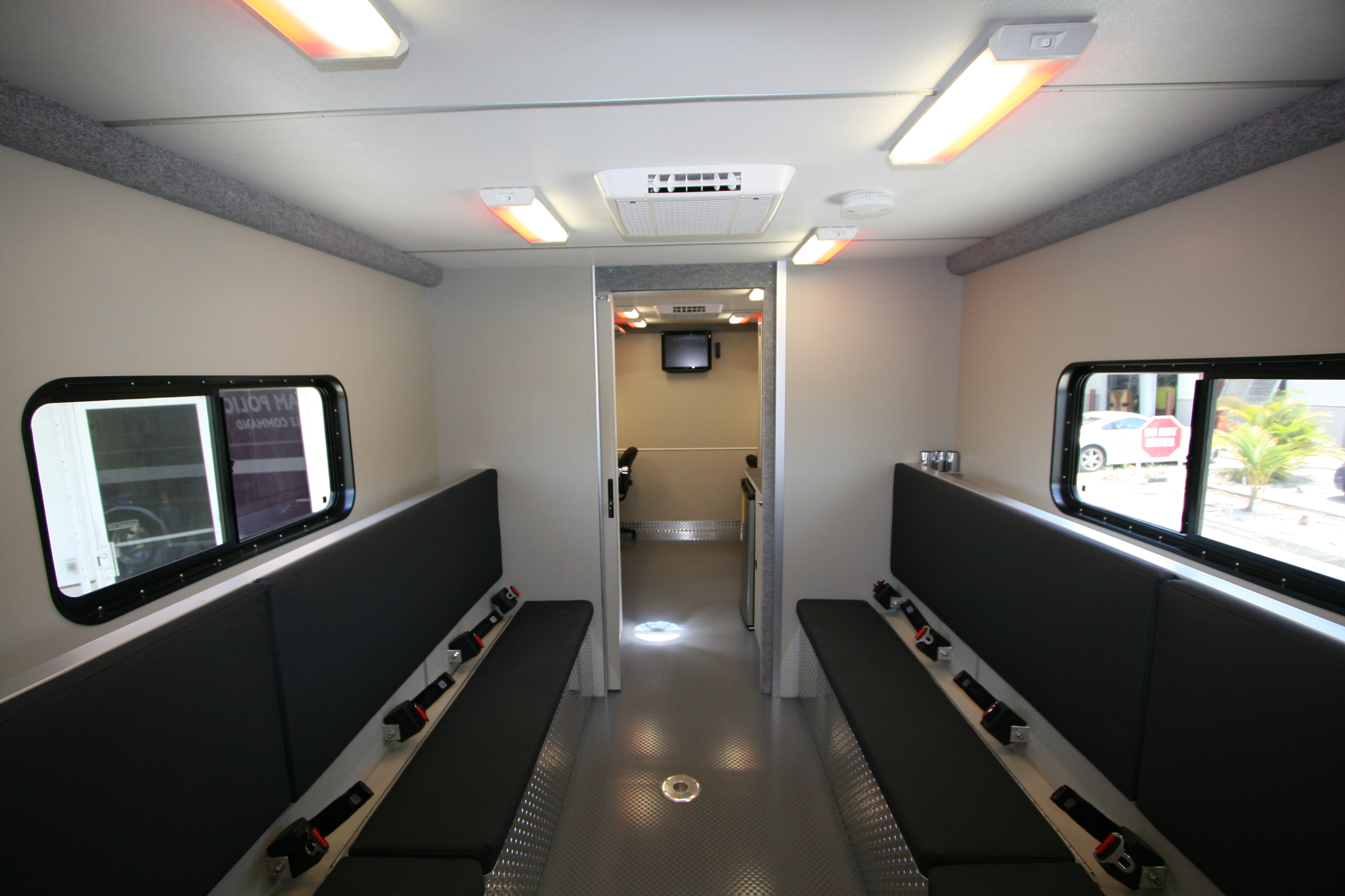 Mobile Command Vehicle - City of Durham Police Deprt.| EVI