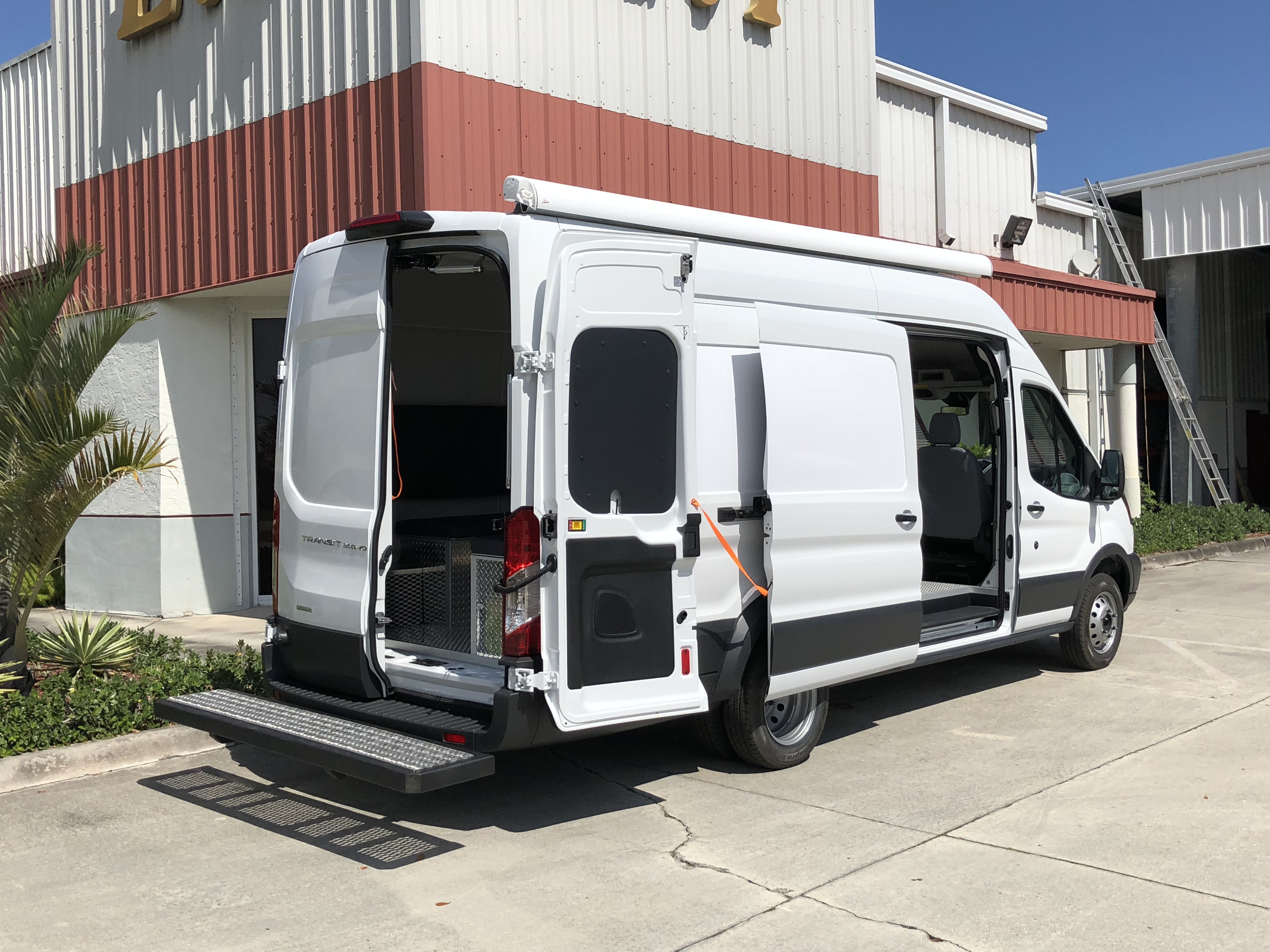 SWAT Van Conversion - Hollywood PD | EVI