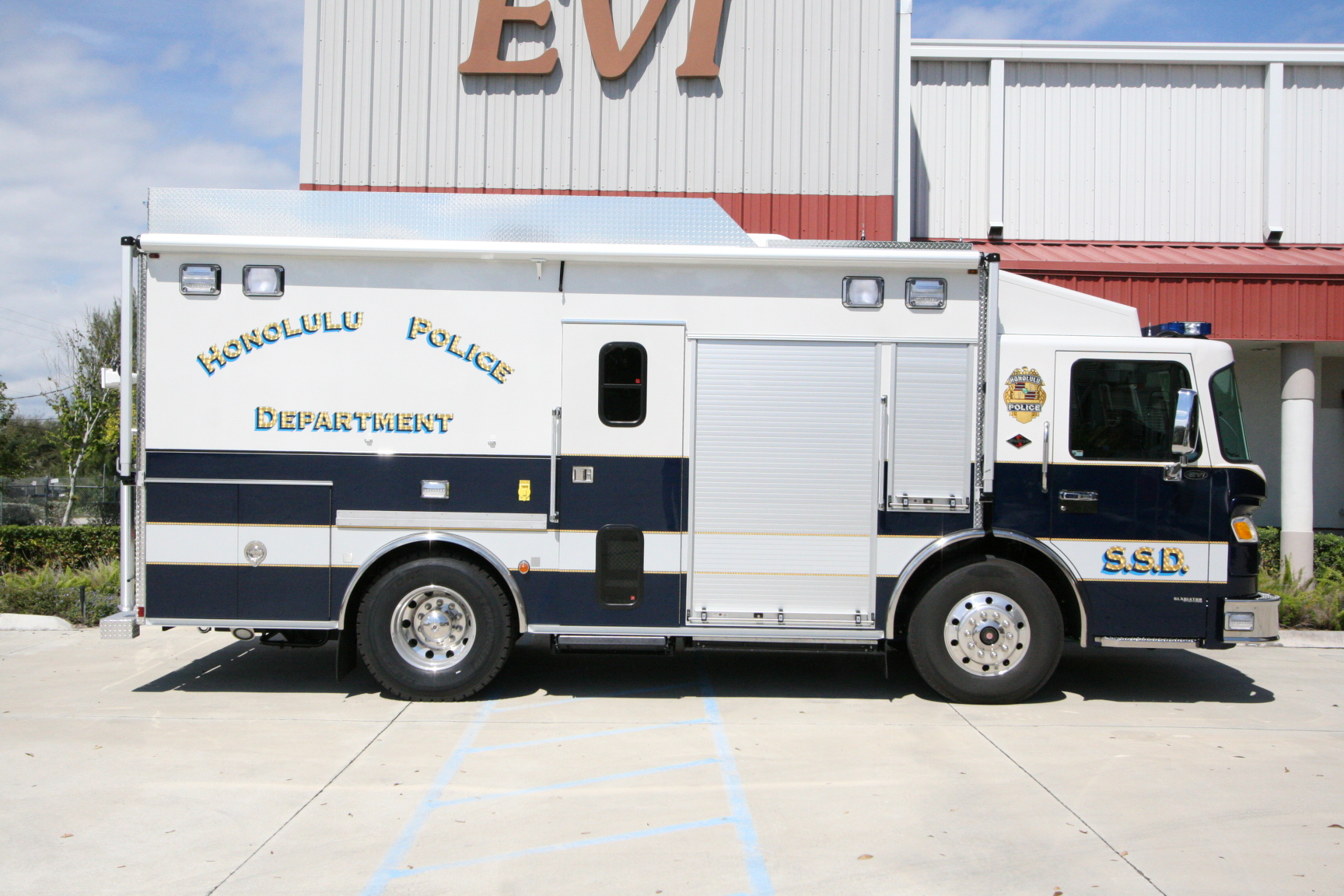 Tactical Command Vehicle - Honolulu Police Dept. | EVI