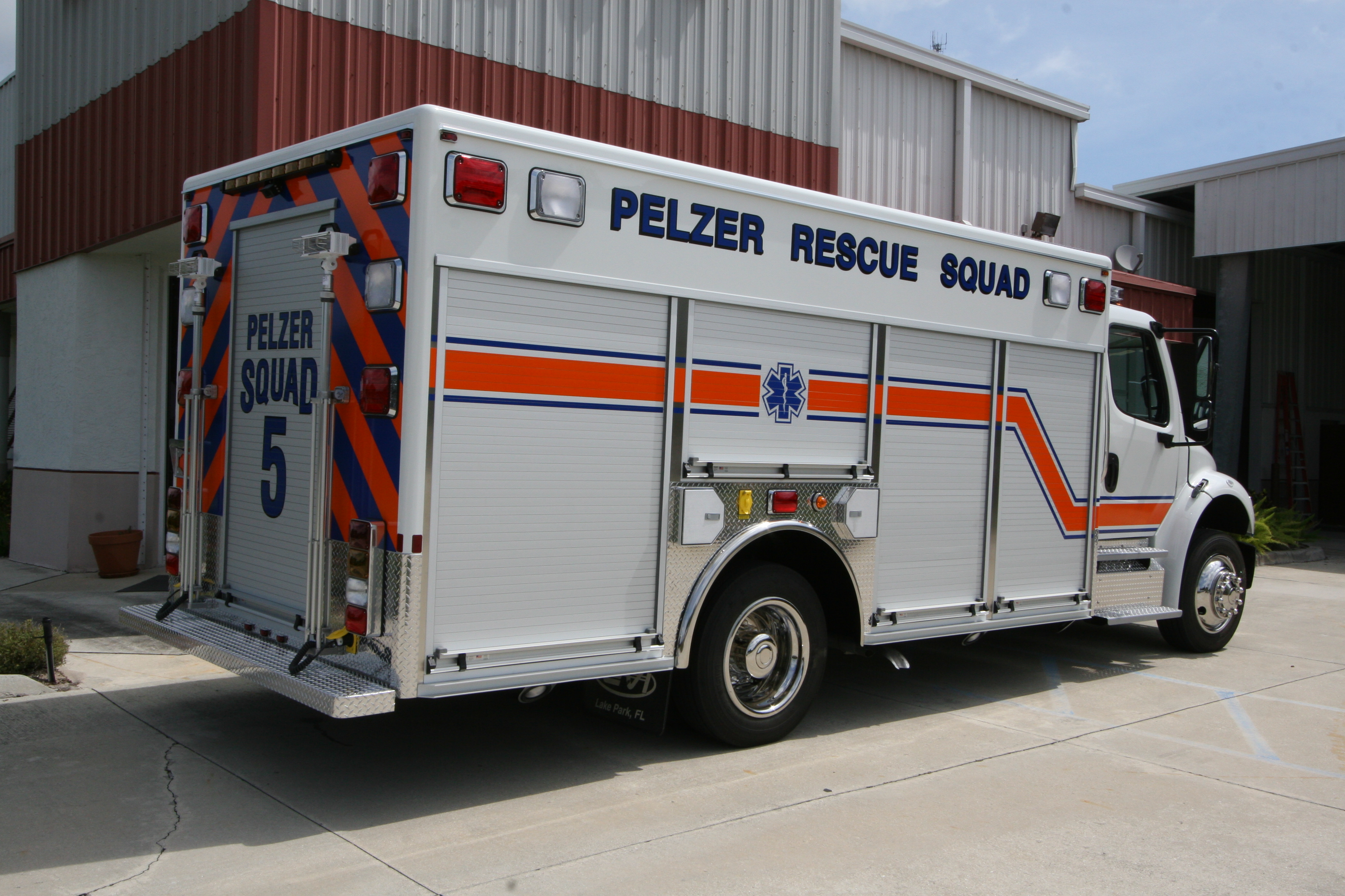16 ft Medium Rescue - Pelzer Rescue Squad | EVI
