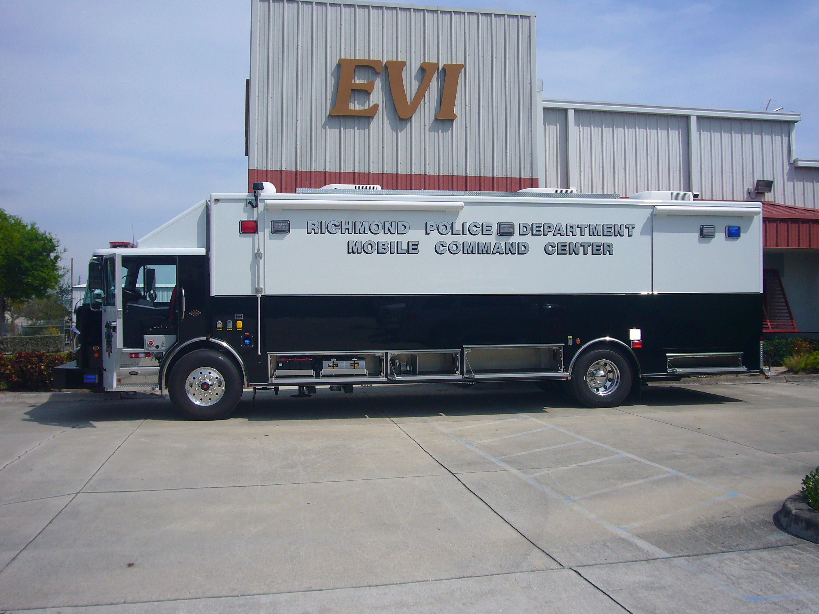 Mobile Command-Communication Truck - Richmond Police Department | EVI