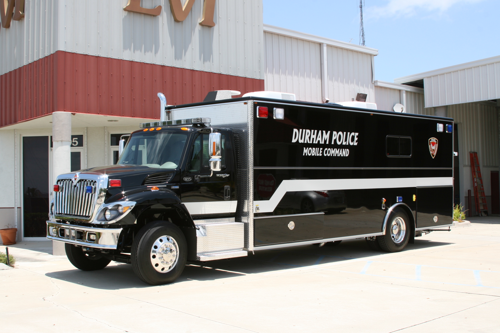 Mobile Command Vehicle - City of Durham Police Deprt.| EVI